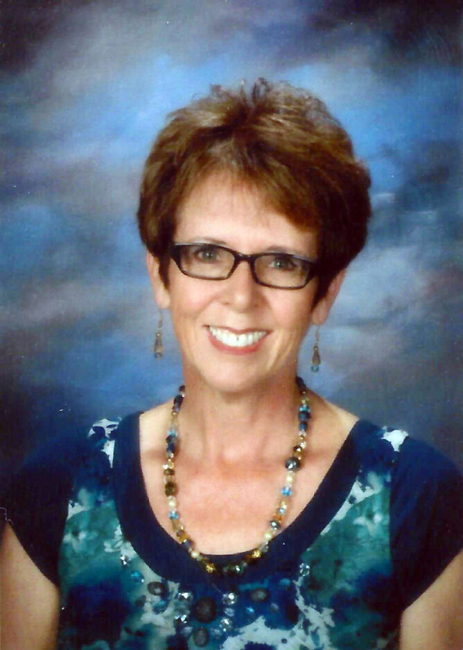 MRS. LISONBEE IS RETIRING AFTE | News, Sports, Jobs - Daily Herald